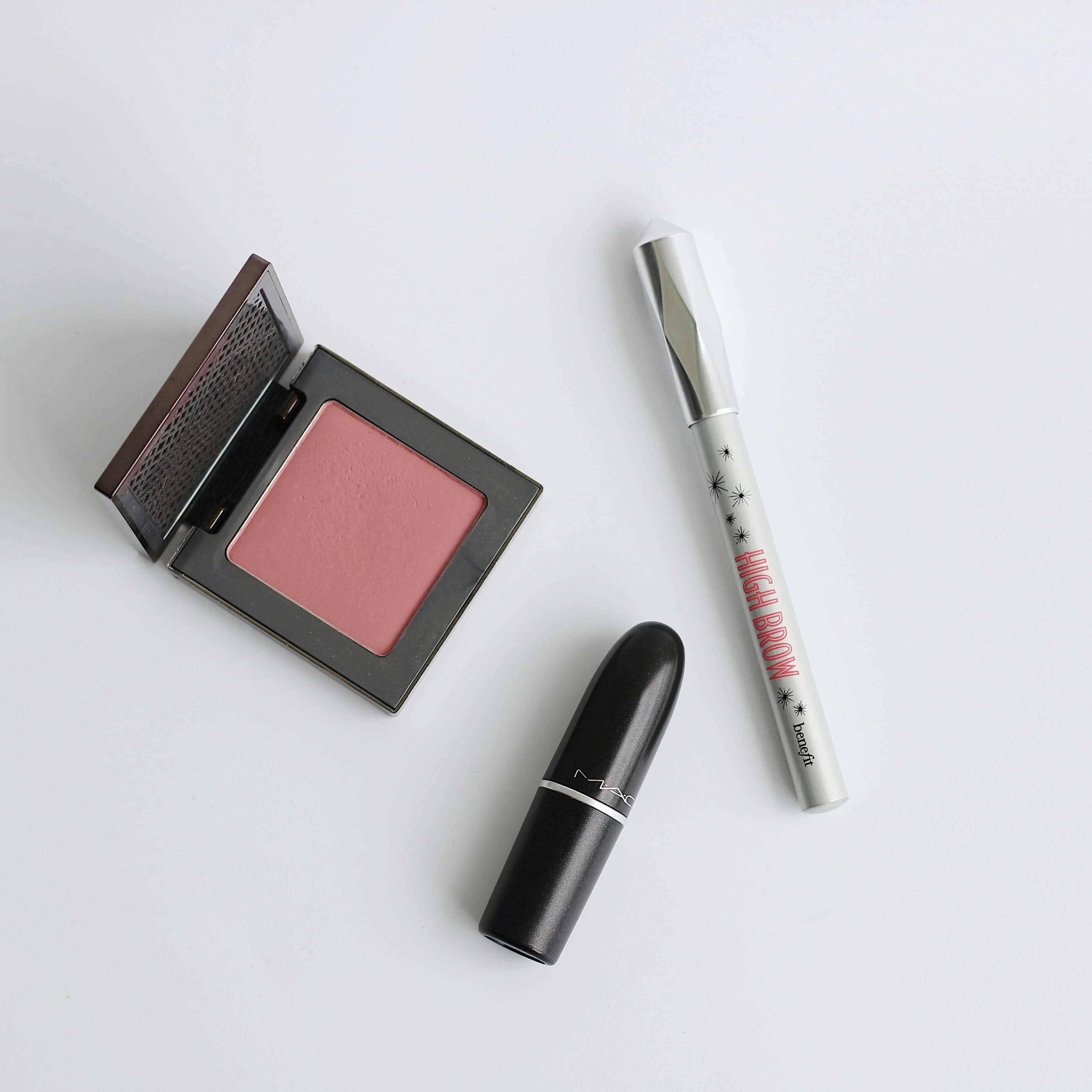 Embrace the Latest Makeup Trends of 2024